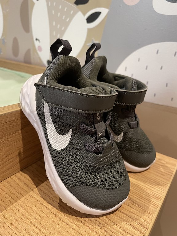 Nike NOVE patike za bebu