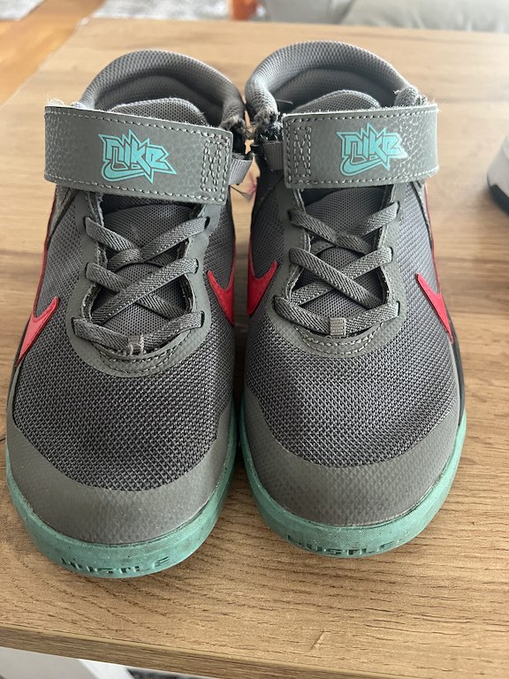 Nike patike br. 32