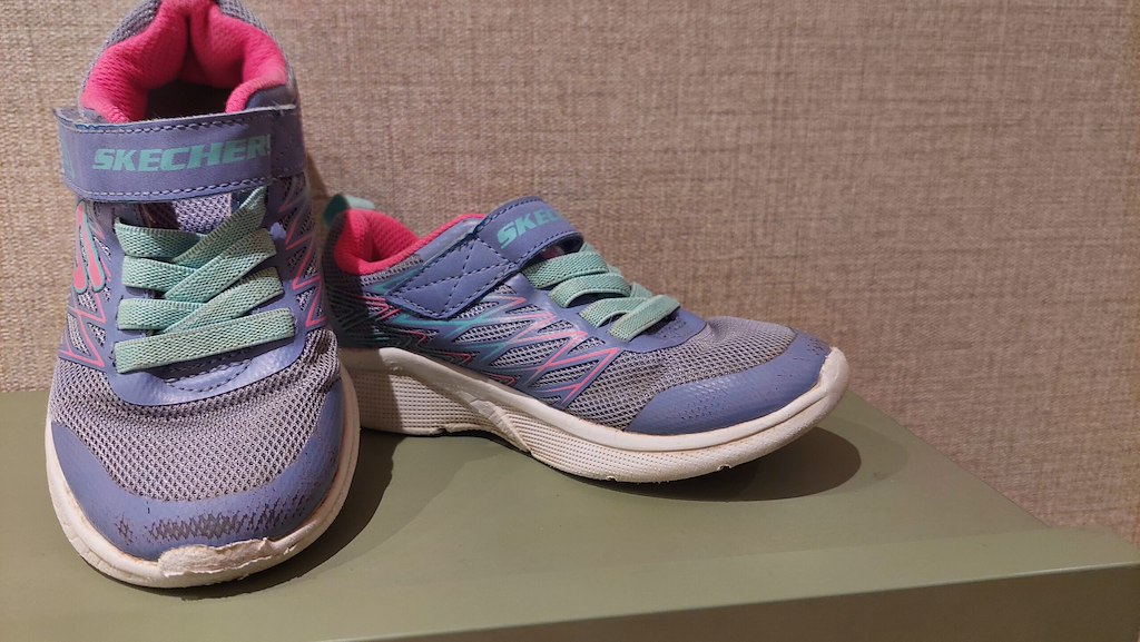 Patike za devojčice marke Skechers