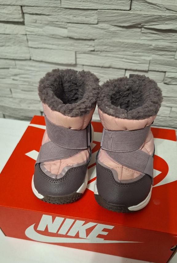 Nike čizmice za devojčice br. 22