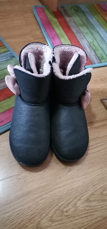 Minnie Ugg čizmice