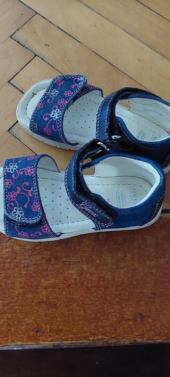Geox sandalice 24