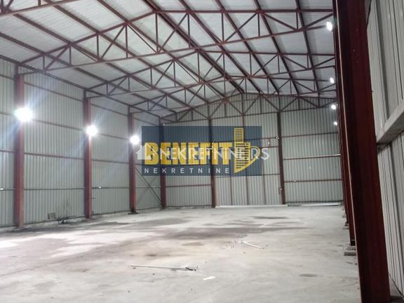Hala, 600m2, Surčinska petlja na obilaznici