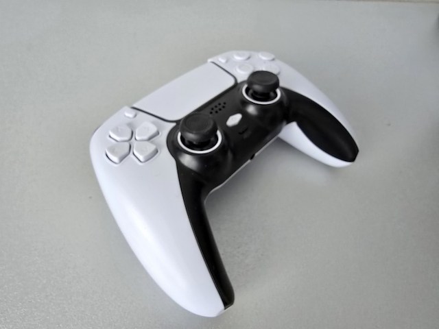 PS5 Džojstik Battletron White sa dodatnim tasterima