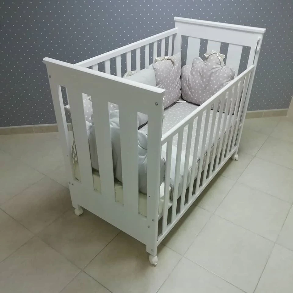 Krevetac za bebe Holly beli – dečiji krevetac od drveta