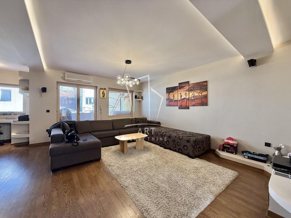 Gočka, Šestosoban stan na prodaju, 179m2, 300.000€