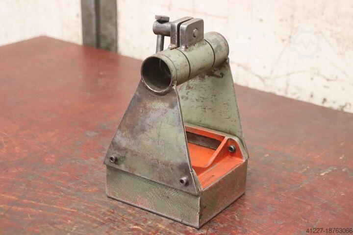 Magnetna tabela
Thyssen 105 662 150/130/H245 mm