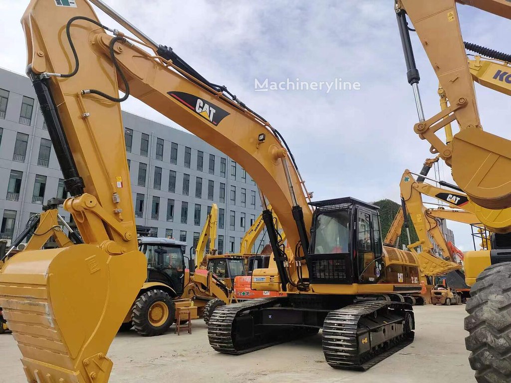Caterpillar 330C bager guseničar