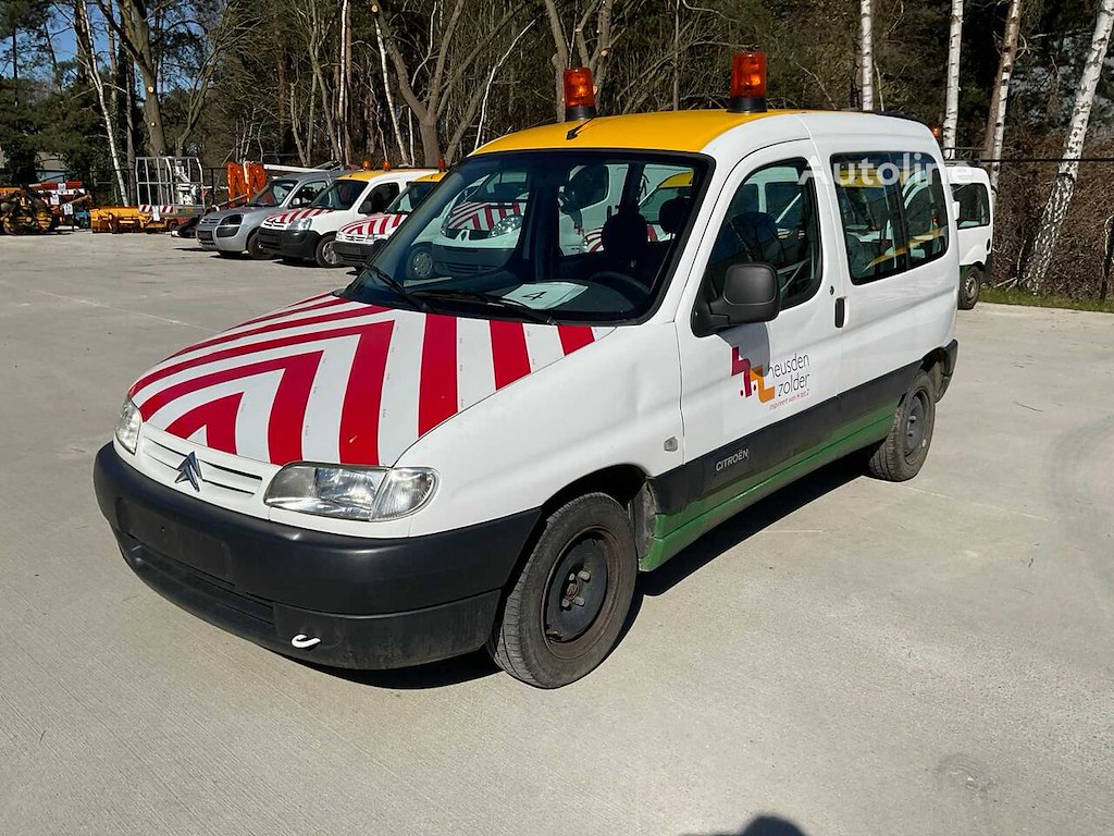 Prodaje se Citroen Berlingo laki furgon na aukciji