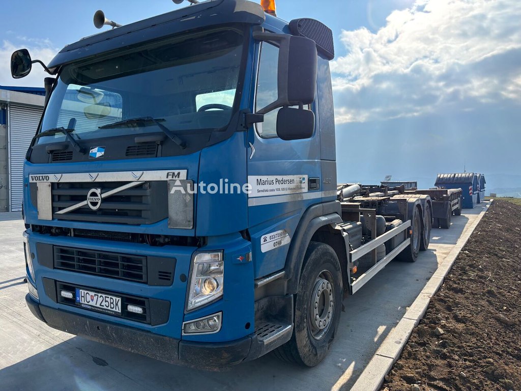 Prodaje se Volvo FM 420 6X4 rol kiper sa kukom na aukciji