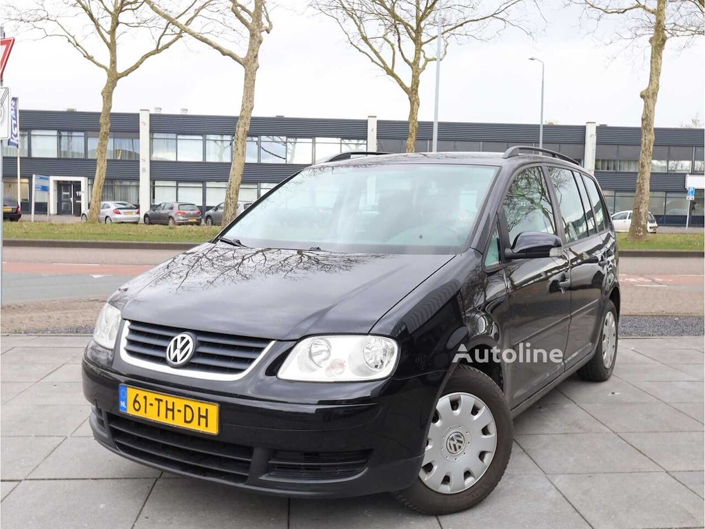 Prodaje se Volkswagen Touran minivan na aukciji