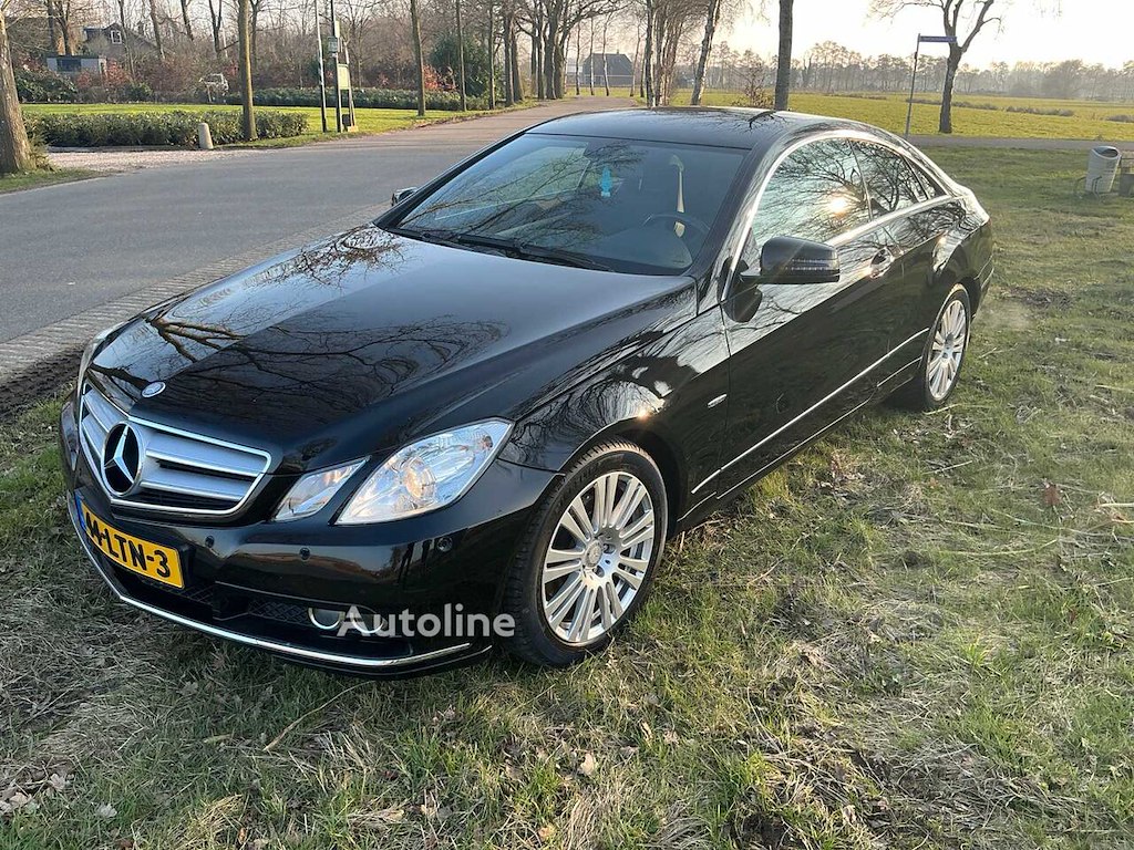 Prodaje se Mercedes-Benz E-klasse Coupé kupe na aukciji