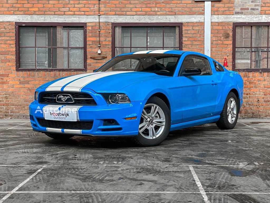 Prodaje se Ford Mustang kupe na aukciji