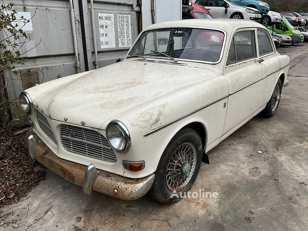 Prodaje se Volvo Amazon sedan na aukciji