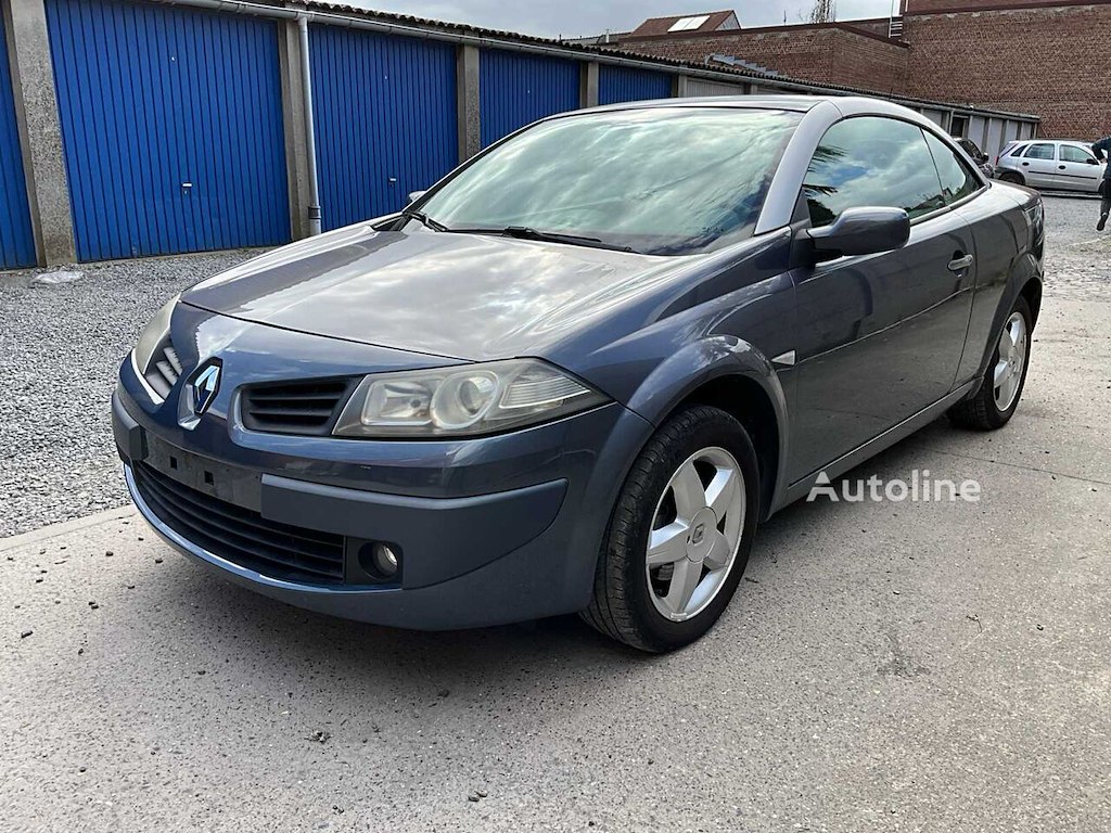 Prodaje se Renault Megane sedan na aukciji