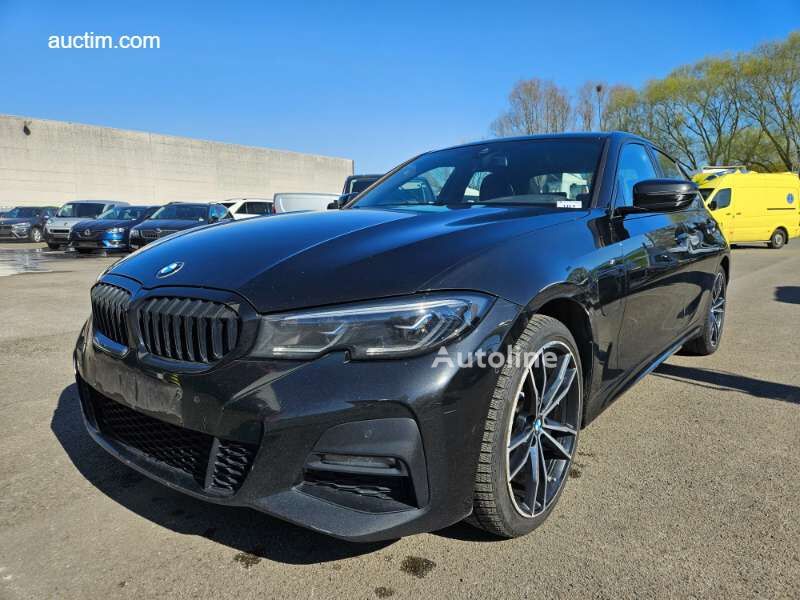 Prodaje se BMW 320e sedan na aukciji