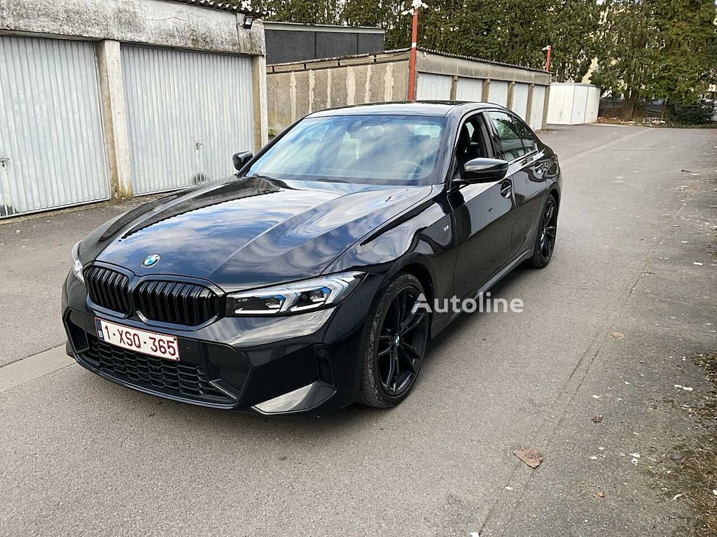 Prodaje se BMW 320i sedan na aukciji