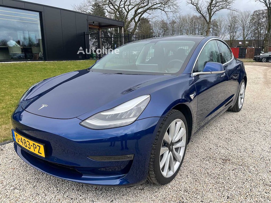 Prodaje se Tesla Model 3 Long Range AWD 75kWh sedan na aukciji