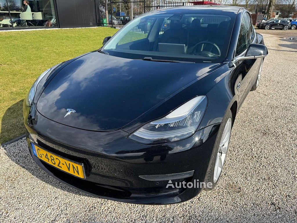 Prodaje se Tesla Model 3 Long Range AWD 75kWh sedan na aukciji