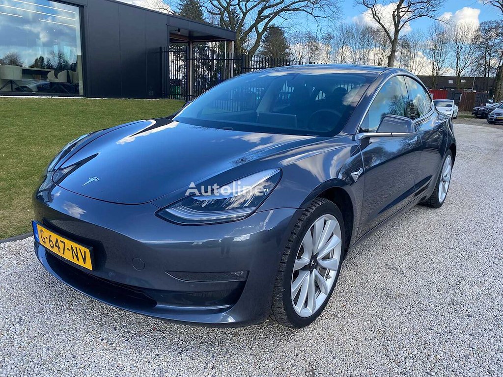 Prodaje se Tesla Model 3 Long Range AWD 75kWh sedan na aukciji