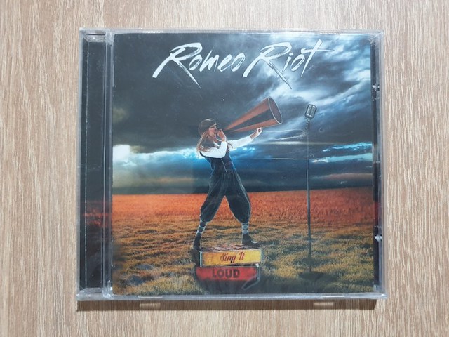 Romeo Riot - Sing It Loud