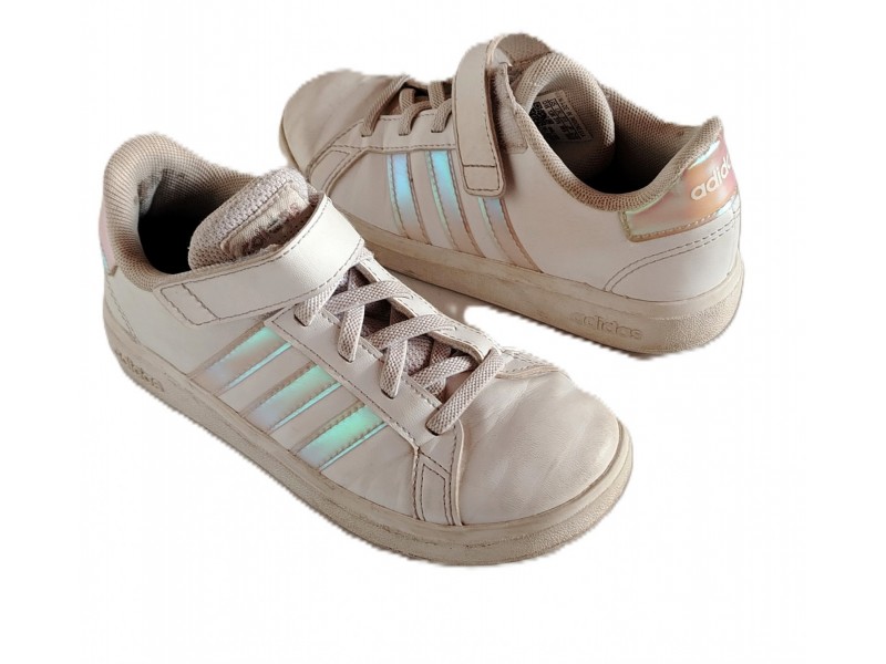 ADIDAS-NOVE -ORIGINAL PATIKE-ZA DEVOJCICE