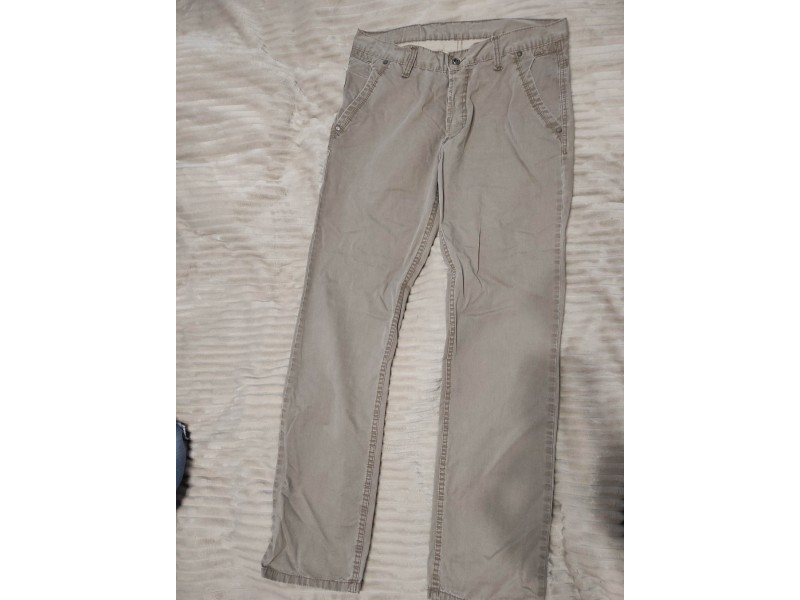 Pantalone boje peska 36