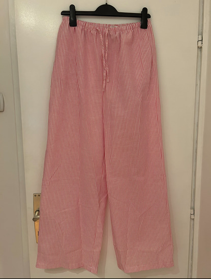 Shein svetlo roze pantalone - potpuno nove