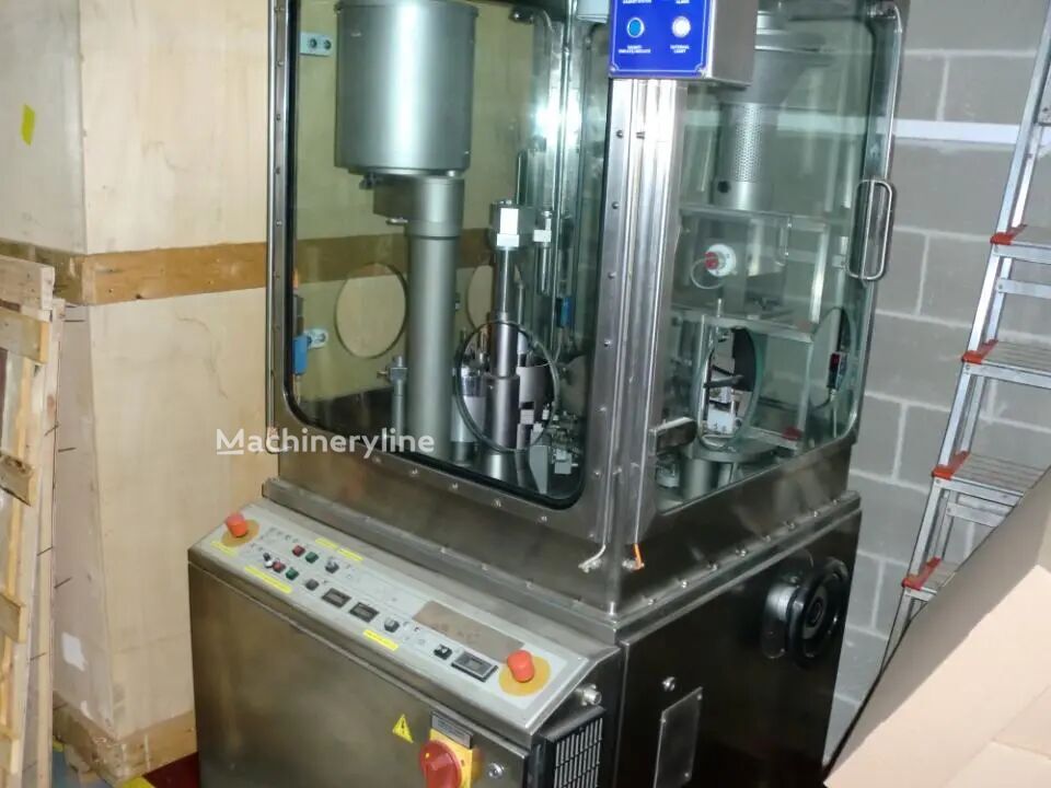 MAQUINA LLENADORA CERRADORA DE CAPSULAS DE GELATINA DURA granulator