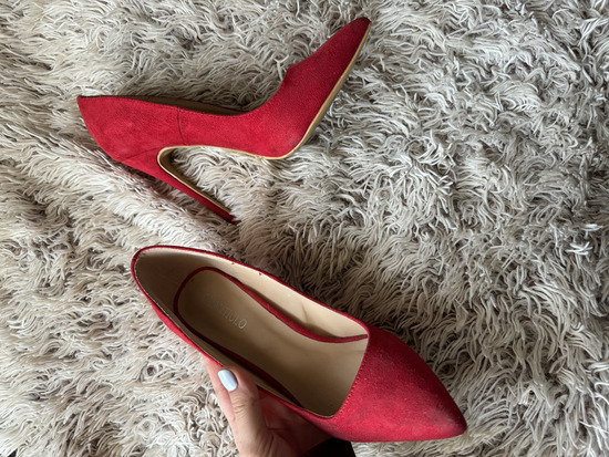 zara stikle