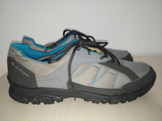 Quechua muske patike broj 47