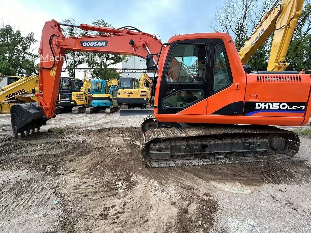 Doosan DH150 bager guseničar