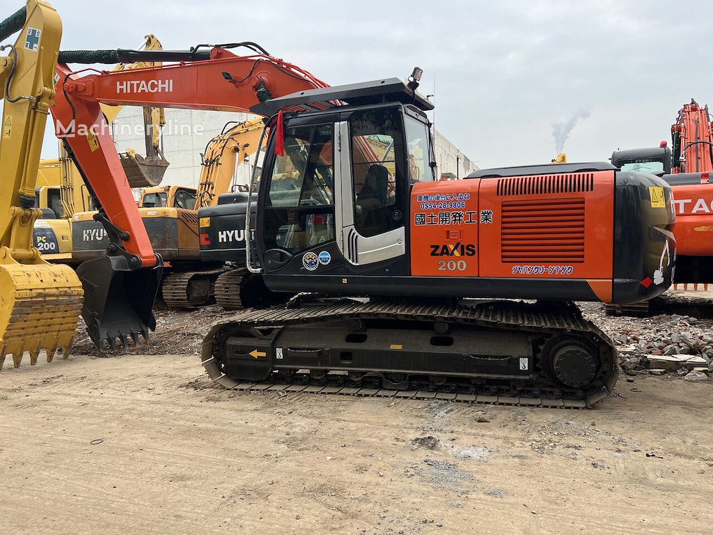 Hitachi ZX200 bager guseničar
