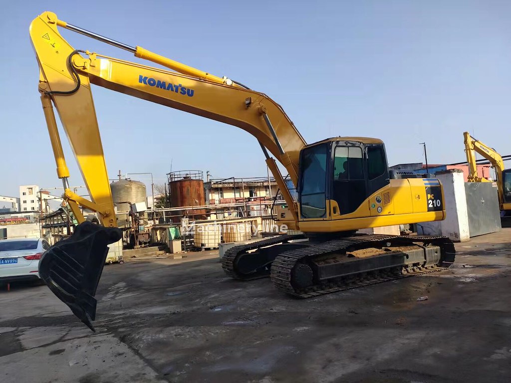 Komatsu PC210-7 bager guseničar