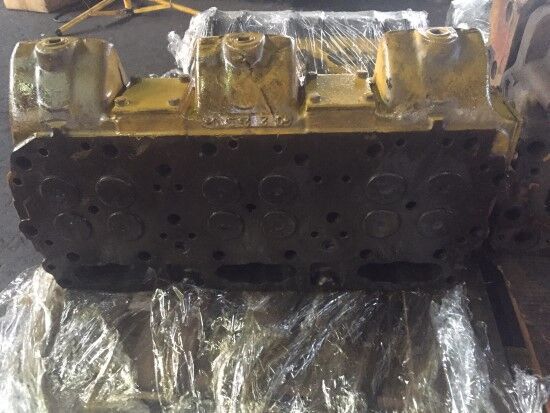 Komatsu D455- A1 A2 (CULATA) glava cilindra za Komatsu KOMATSU D455 / D460 / D465 / D680 / D780 buldožera