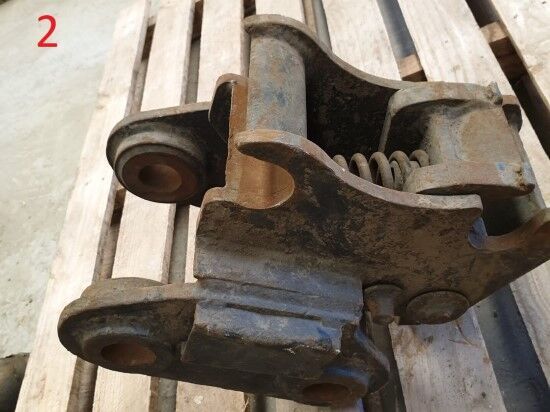 ENGANCHE RÁPIDO PARA MINIEXCAVADORA (ANCHO – 135 MM) brza spojnica za mini bagera