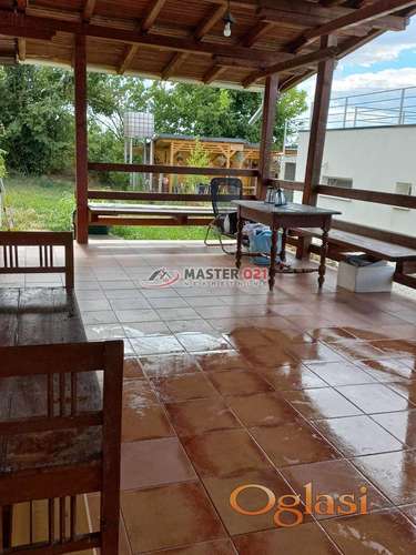 TROSOBNA KUĆA U RAKOVCU, SALAKSIJE, MOŽE NA KREDIT