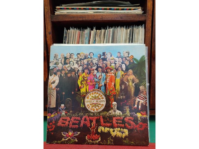Beatles  Sgt Peppers  Lonely Hearts Club Band