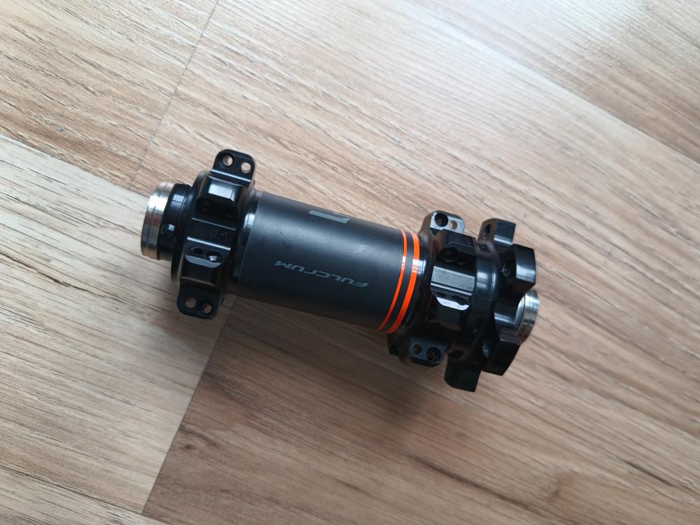 Fulkrum E Red 77 110x15 Boost 28h
