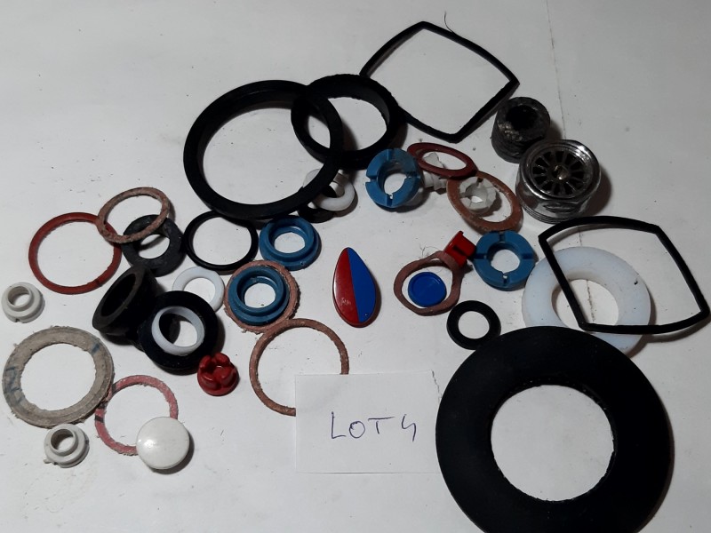 Mix delovi za vodu, dihtunzi -lot 4