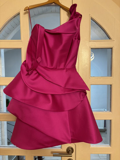 Pink haljina