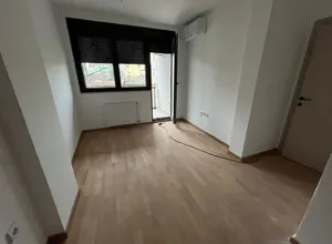 Prodaja Stan - Novi Sad, Socijalno - Rotkvarija