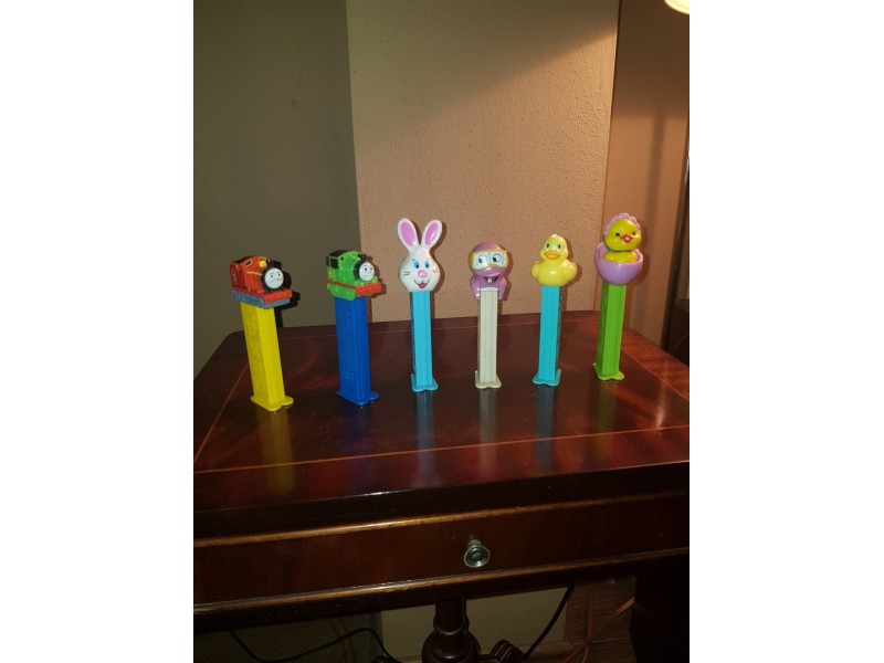 PEZ FIGURICE