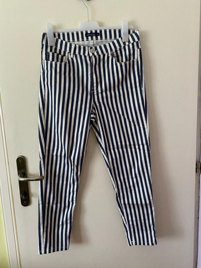 Pantalone na pruge