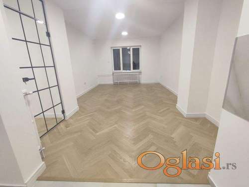 Kej-Stari grad-extra trosoban 1/1-useljiv