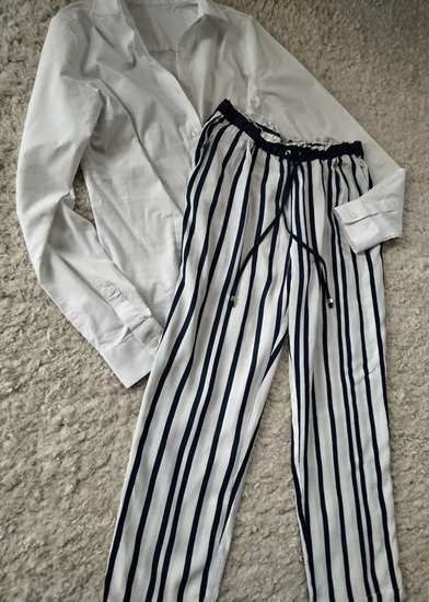    ZARA pantalone na prugice XS/S