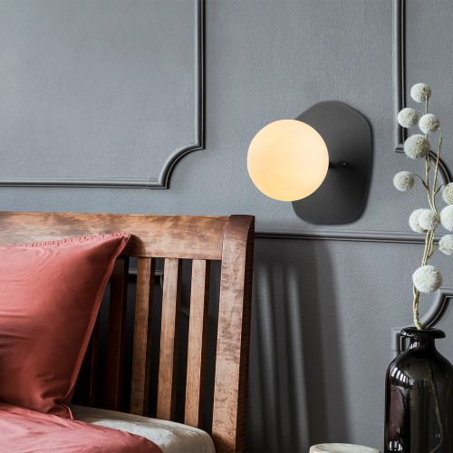 Well - 11680 Black Cream Wall Lamp