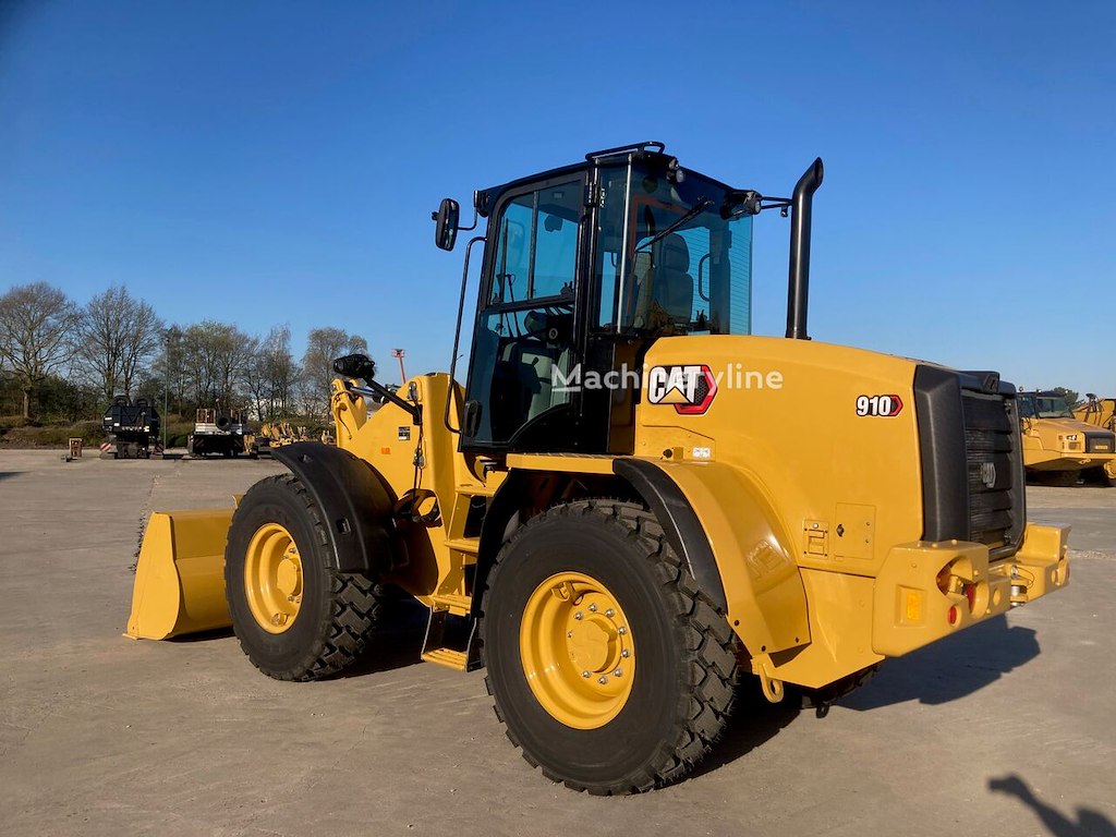 Caterpillar 910 prednji utovarivač