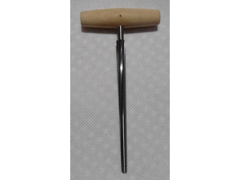 Alat za izradu muzičkih instrumenata