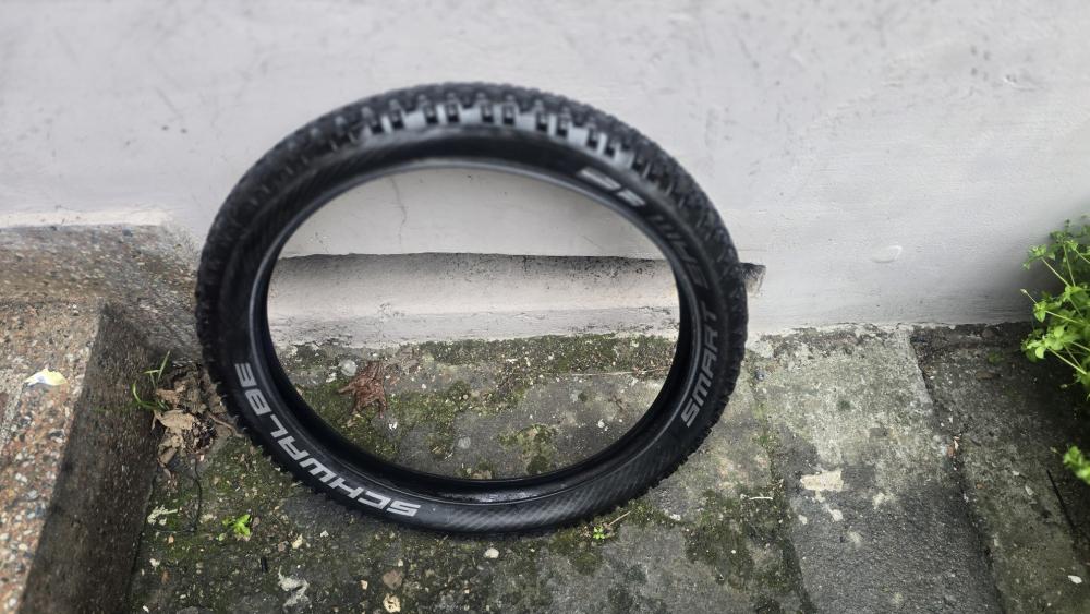 Schwalbe 20x2.35 samrt sam